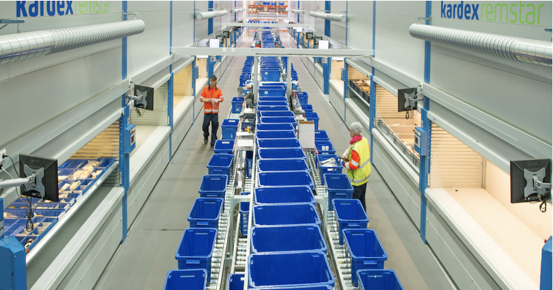 5 formas de reducir los costos de almacén con almacenamiento automatizado